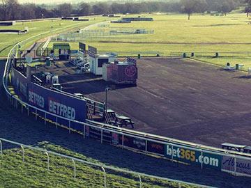 Raceday Experience | Uttoxeter Racecourse